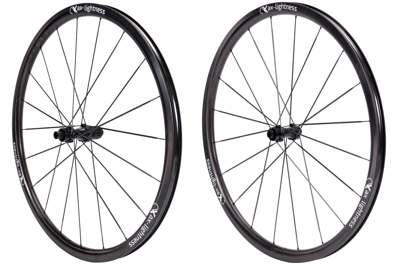 ax-lightness ULTRA 30C Disc Ceramic carbon wheelset